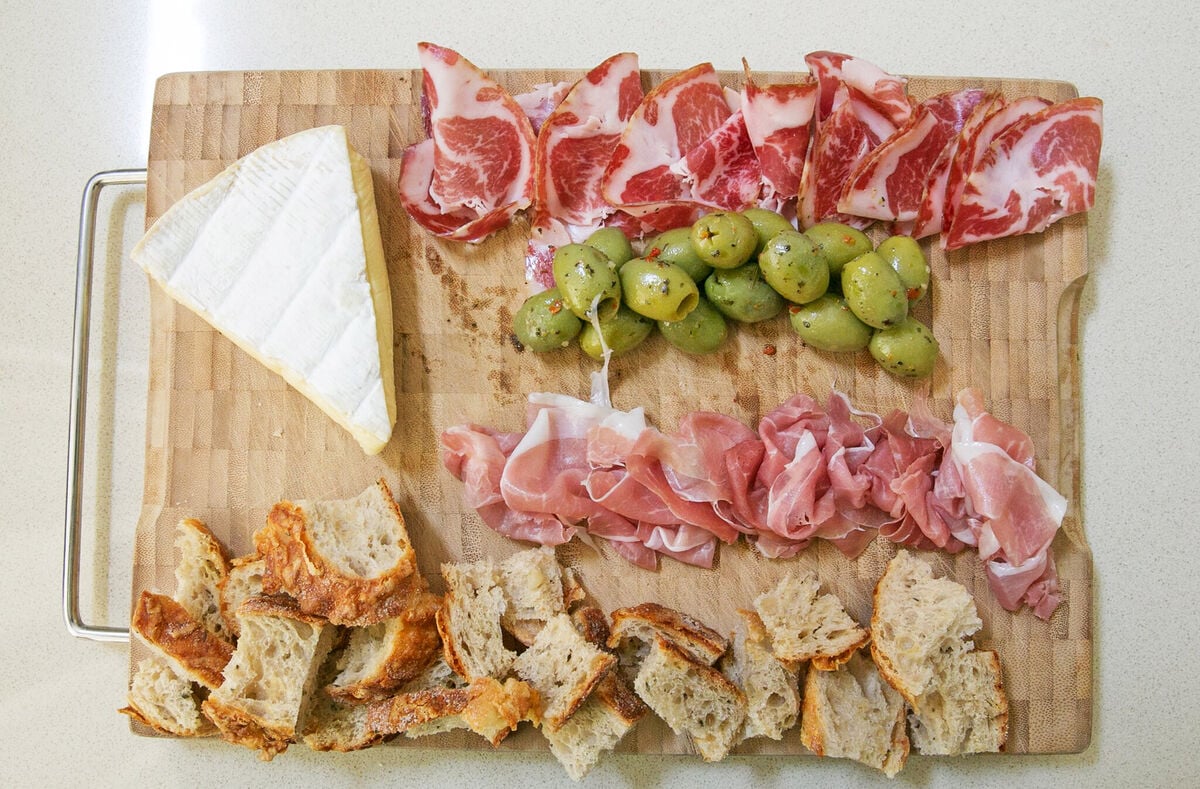How to Host a Whiskey Tasting Party - The Beer Connoisseur®