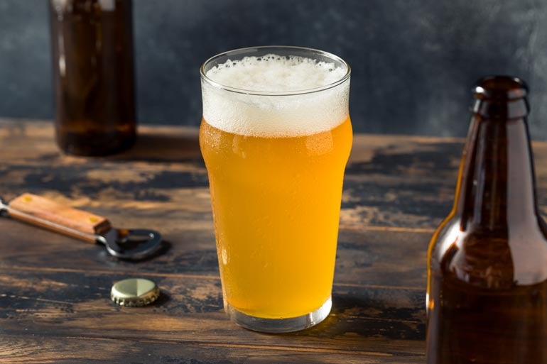 Farmhouse Ale: The Distinctively Tart and Earthy Beer Style - The Beer ...